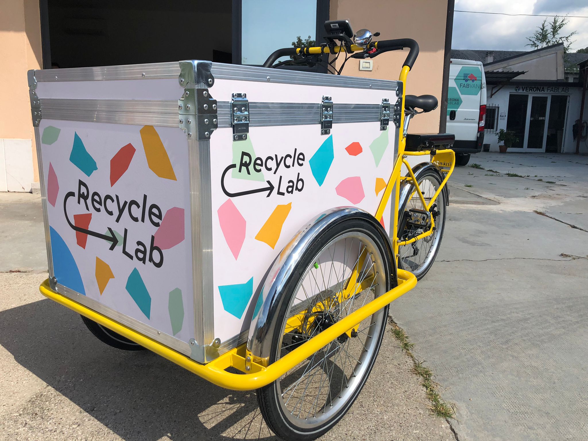 Recycle Lab – Laboratori pratici tra creatività e tecnologia